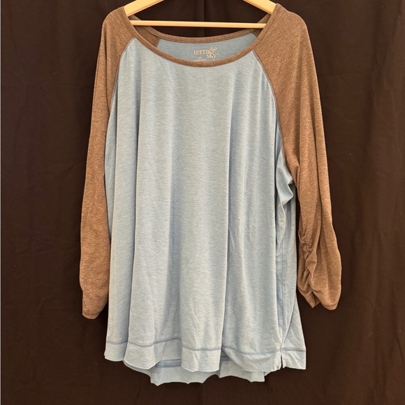 Terra & Sky | Tops | Terra Sky Light Blue And Gray Long Sleeve Top ...